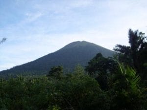 Mengenal Gunung Gamkonora di Halmahera Barat - Mounture.com