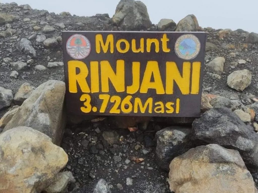 Estimasi Waktu Mendaki Gunung Merbabu via Selo - Mounture.com