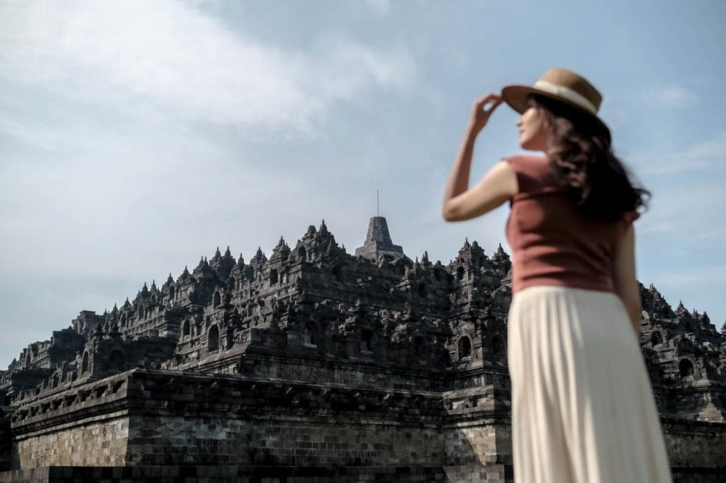 Lima Cara Menikmati Candi Borobudur - Mounture.com