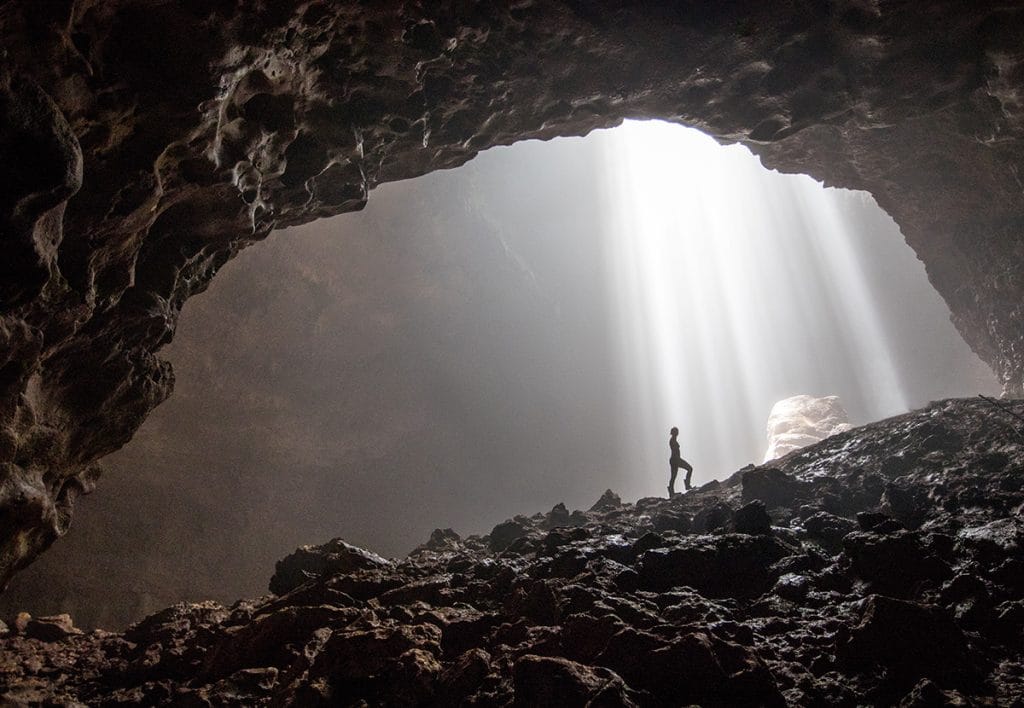 Wisata Gua Alam Indonesia: Eksplorasi Dunia Bawah yang Menakjubkan ...
