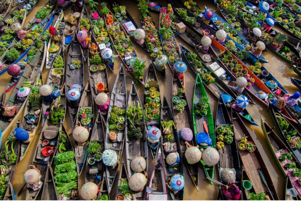 Beberapa Pasar Unik di Indonesia yang Jadi Daya Tarik Wisata - Mounture.com