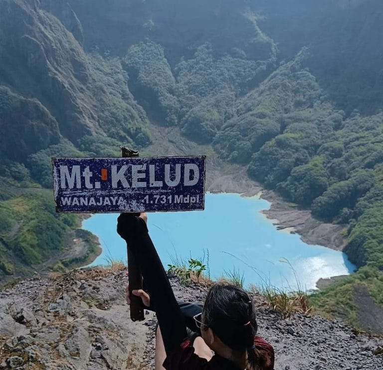 Detail Waktu Pendakian Gunung Kelud via Karangrejo Garum - Mounture.com