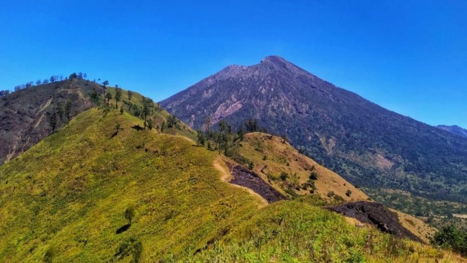 Sekilas Tentang 7 Puncak Tertinggi di Sembalun Lombok - Mounture.com