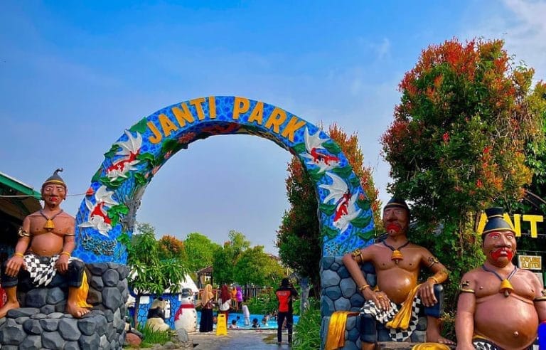 Janti Park, Wisata Seru untuk Keluarga di Klaten - Mounture.com