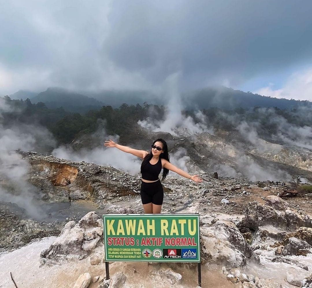 Ini Daya Tarik Wisata Alam Kawah Ratu Gunung Salak - Mounture.com